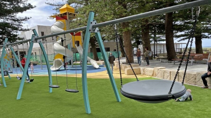 Dunningham Park Playground Gets a Facelift | ellaslist