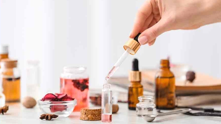 Perfume Making Classes: Make Your Own Signature Scent | ellaslist